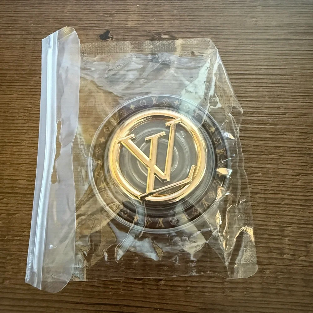 Accessories | Fashion Mag Safe Magnetic Phone Pop Socket | Poshmark
